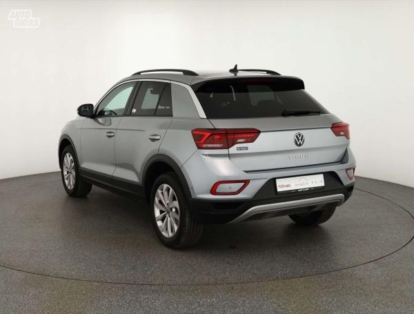 Pelēks Volkswagen T-Roc 2025 Kauņa, ar dzinēja tilpumu 1.50 L un nobraukumu 15 tūkst. km par 31557 €, foto 3 vietnē AUTOMOTO.COM.LV