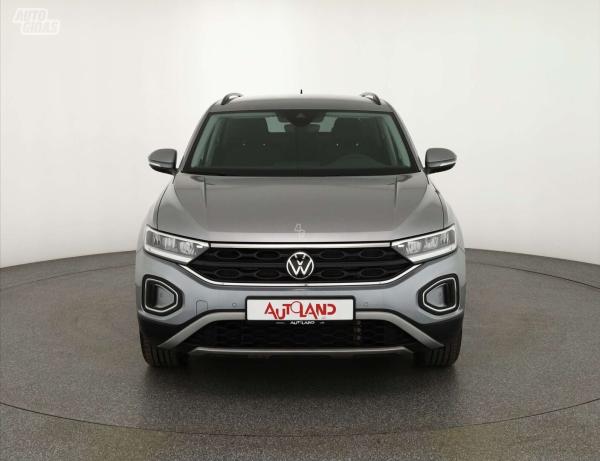 Pelēks Volkswagen T-Roc 2025 Kauņa, ar dzinēja tilpumu 1.50 L un nobraukumu 15 tūkst. km par 31557 €, foto 8 vietnē AUTOMOTO.COM.LV