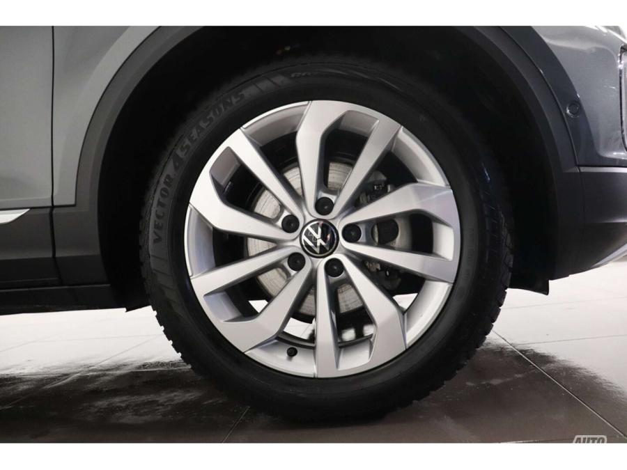 Grey Volkswagen T-Roc 2025 in Kaunas, with an engine capacity of 1.00 L and mileage of 21 thousand km for 24872 €, photo 5 on AUTOMOTO.COM.LV
