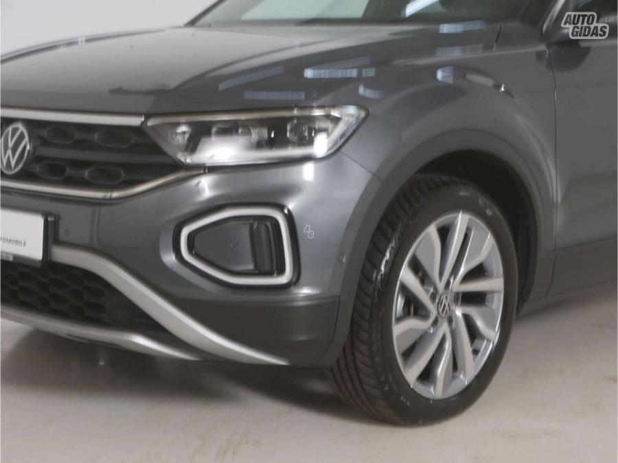 Pelēks Volkswagen T-Roc 2025 Kauņa, ar dzinēja tilpumu 2.00 L un nobraukumu 26 tūkst. km par 32638 €, foto 9 vietnē AUTOMOTO.COM.LV