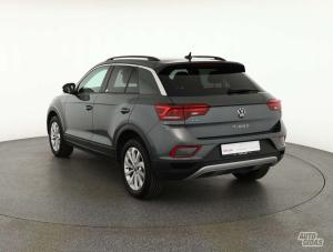 Pelēks Volkswagen T-Roc 2025 Kauņa, ar dzinēja tilpumu 1.50 L un nobraukumu 17 tūkst. km par 31449 €, foto 3 vietnē AUTOMOTO.COM.LV