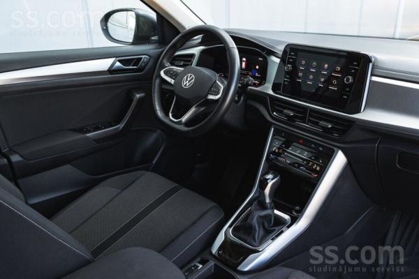 Pelēks Volkswagen T-Roc 2025 Ventspils, ar dzinēja tilpumu 2.00 L un nobraukumu 43 tūkst. km par 31150 €, foto 9 vietnē AUTOMOTO.COM.LV