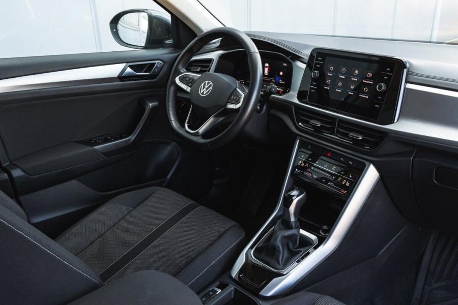 Pelēks Volkswagen T-Roc 2025 Ventspils, ar dzinēja tilpumu 2.00 L un nobraukumu 43 tūkst. km par 31150 €, foto 10 vietnē AUTOMOTO.COM.LV