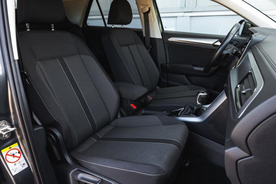 Pelēks Volkswagen T-Roc 2025 Ventspils, ar dzinēja tilpumu 2.00 L un nobraukumu 43 tūkst. km par 31150 €, foto 11 vietnē AUTOMOTO.COM.LV