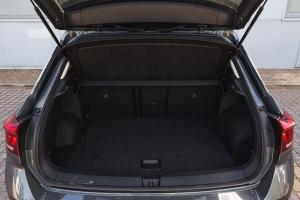 Pelēks Volkswagen T-Roc 2025 Ventspils, ar dzinēja tilpumu 2.00 L un nobraukumu 43 tūkst. km par 31150 €, foto 27 vietnē AUTOMOTO.COM.LV