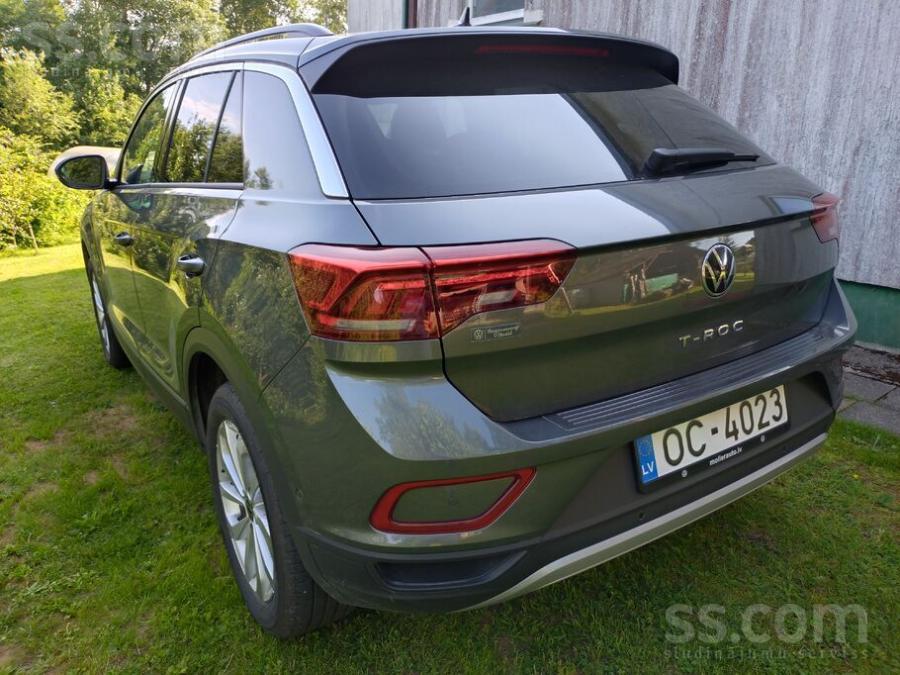 Pelēks Volkswagen T-Roc 2025 Rīga, ar dzinēja tilpumu 2.00 L un nobraukumu 12 tūkst. km par 28500 €, foto 7 vietnē AUTOMOTO.COM.LV