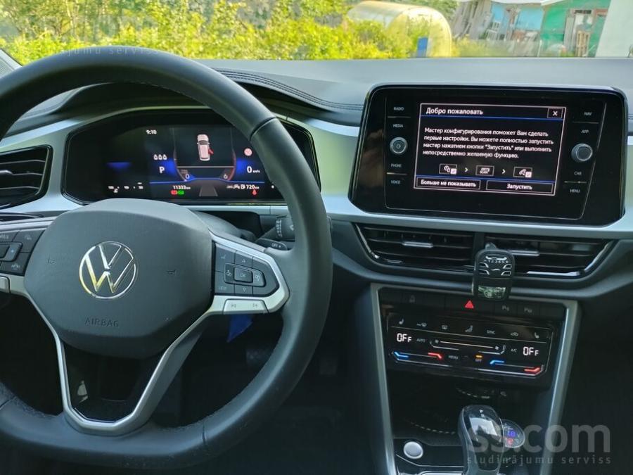 Pelēks Volkswagen T-Roc 2025 Rīga, ar dzinēja tilpumu 2.00 L un nobraukumu 12 tūkst. km par 28500 €, foto 12 vietnē AUTOMOTO.COM.LV