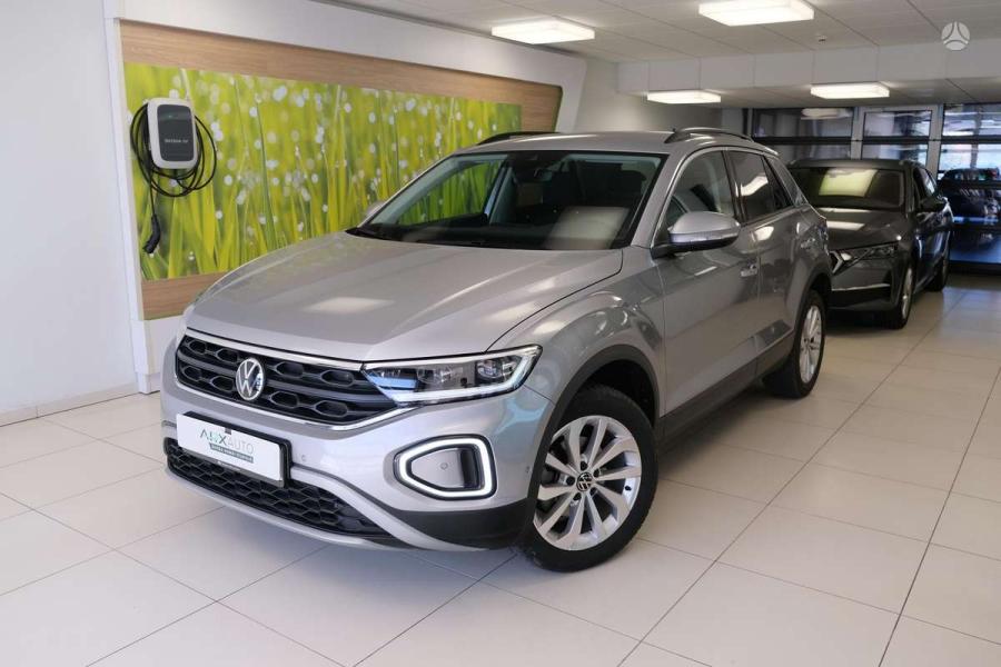 Grey Volkswagen T-Roc 2025 in Vilnius, with an engine capacity of 1.97 L and mileage of 28 thousand km for 23700 €, photo 1 on AUTOMOTO.COM.LV