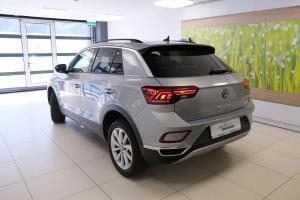 Grey Volkswagen T-Roc 2025 in Vilnius, with an engine capacity of 1.97 L and mileage of 28 thousand km for 23700 €, photo 5 on AUTOMOTO.COM.LV