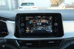 Grey Volkswagen T-Roc 2025 in Vilnius, with an engine capacity of 1.97 L and mileage of 28 thousand km for 23700 €, photo 16 on AUTOMOTO.COM.LV