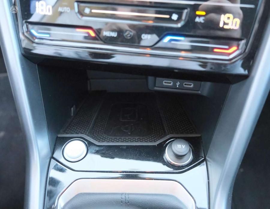 Grey Volkswagen T-Roc 2025 in Vilnius, with an engine capacity of 1.97 L and mileage of 28 thousand km for 23700 €, photo 20 on AUTOMOTO.COM.LV