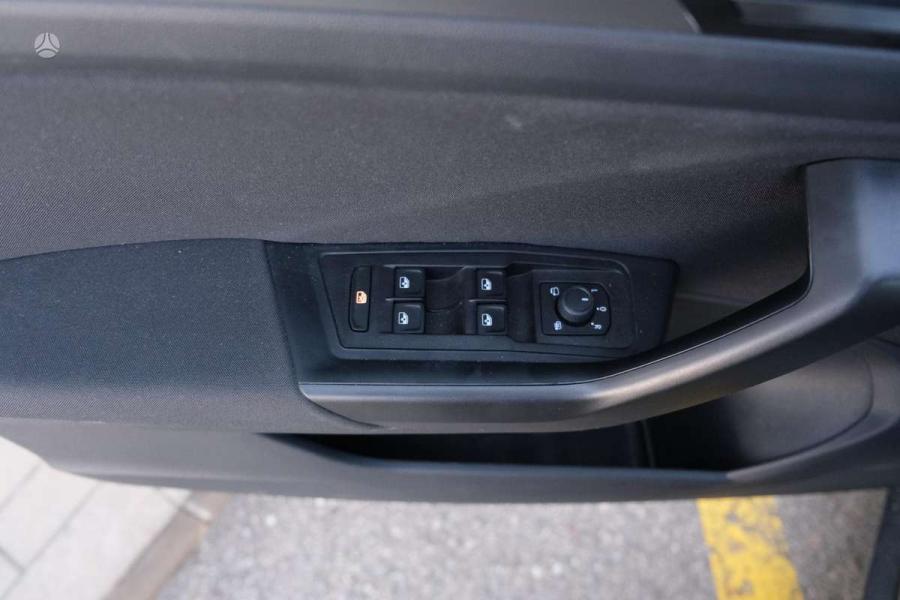 Grey Volkswagen T-Roc 2025 in Vilnius, with an engine capacity of 1.97 L and mileage of 28 thousand km for 23700 €, photo 25 on AUTOMOTO.COM.LV