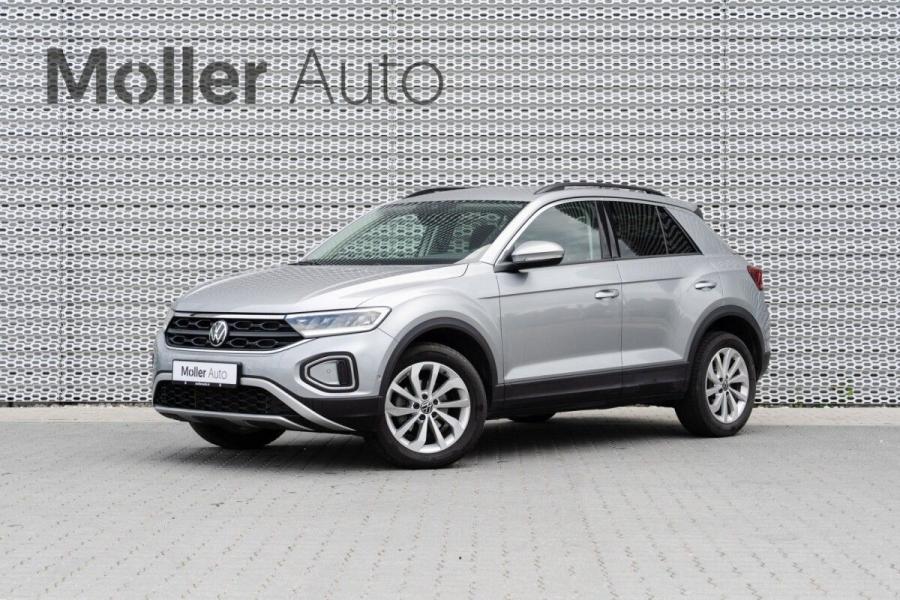 Pelēks Volkswagen T-Roc 2025 Mārupe, ar dzinēja tilpumu 1.50 L un nobraukumu 12 tūkst. km par 28400 €, foto 1 vietnē AUTOMOTO.COM.LV