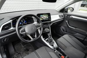 Pelēks Volkswagen T-Roc 2025 Mārupe, ar dzinēja tilpumu 1.50 L un nobraukumu 12 tūkst. km par 28400 €, foto 10 vietnē AUTOMOTO.COM.LV