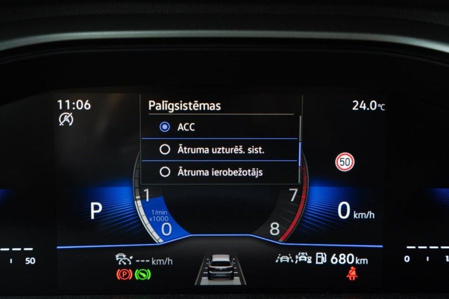 Pelēks Volkswagen T-Roc 2025 Mārupe, ar dzinēja tilpumu 1.50 L un nobraukumu 12 tūkst. km par 28400 €, foto 12 vietnē AUTOMOTO.COM.LV