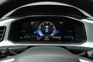 Pelēks Volkswagen T-Roc 2025 Mārupe, ar dzinēja tilpumu 1.50 L un nobraukumu 12 tūkst. km par 28400 €, foto 15 vietnē AUTOMOTO.COM.LV
