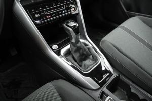 Pelēks Volkswagen T-Roc 2025 Mārupe, ar dzinēja tilpumu 1.50 L un nobraukumu 12 tūkst. km par 28400 €, foto 17 vietnē AUTOMOTO.COM.LV