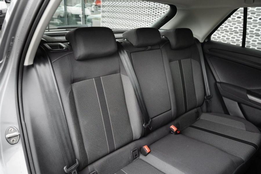 Pelēks Volkswagen T-Roc 2025 Mārupe, ar dzinēja tilpumu 1.50 L un nobraukumu 12 tūkst. km par 28400 €, foto 26 vietnē AUTOMOTO.COM.LV