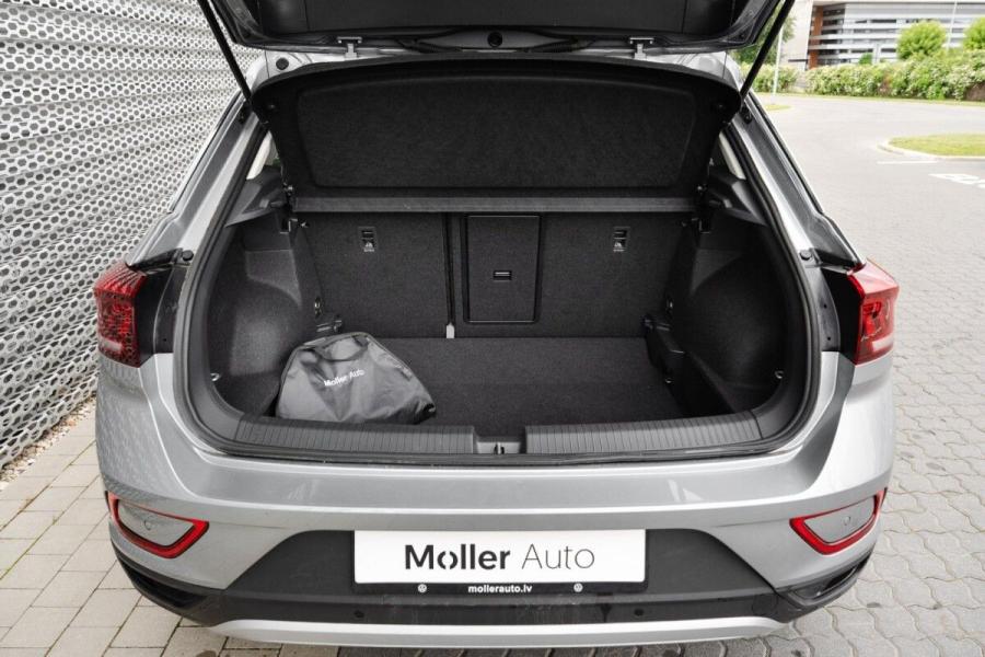 Pelēks Volkswagen T-Roc 2025 Mārupe, ar dzinēja tilpumu 1.50 L un nobraukumu 12 tūkst. km par 28400 €, foto 27 vietnē AUTOMOTO.COM.LV