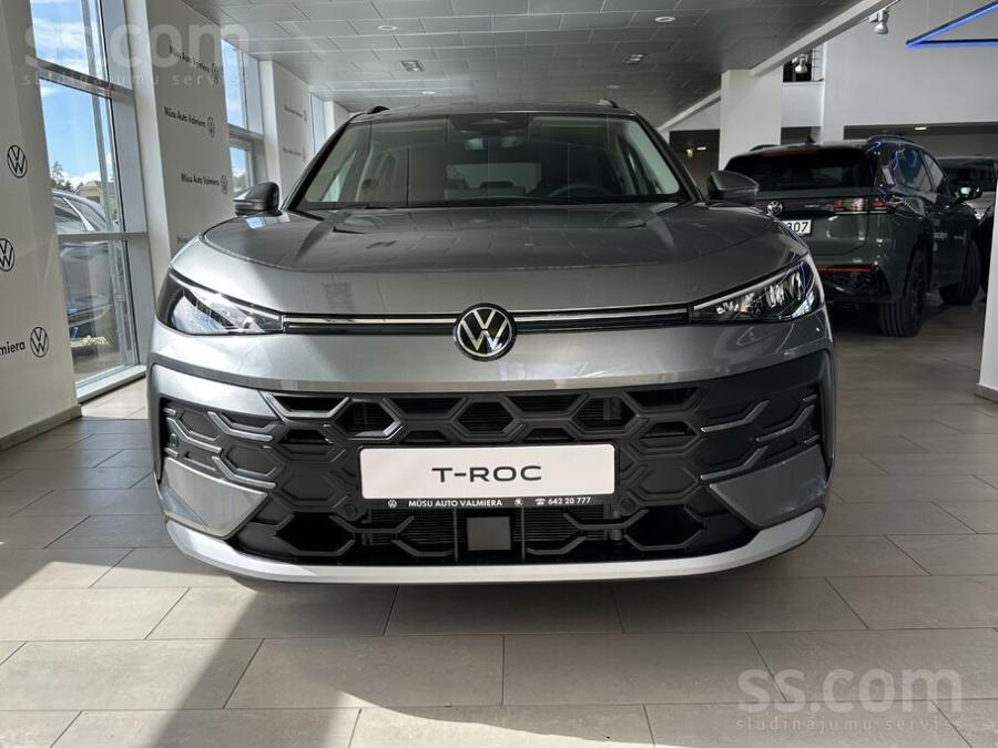 Pelēks Volkswagen T-Roc 2026 Valmiera, ar dzinēja tilpumu 1.50 L un nobraukumu 10 tūkst. km par 28800 €, foto 3 vietnē AUTOMOTO.COM.LV