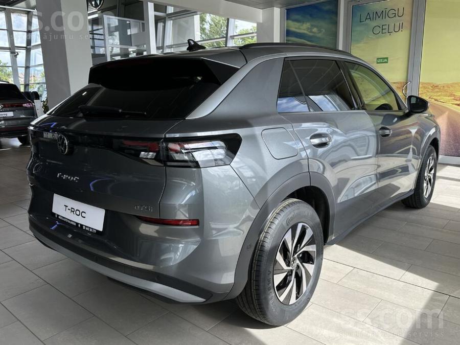 Pelēks Volkswagen T-Roc 2026 Valmiera, ar dzinēja tilpumu 1.50 L un nobraukumu 10 tūkst. km par 28800 €, foto 6 vietnē AUTOMOTO.COM.LV