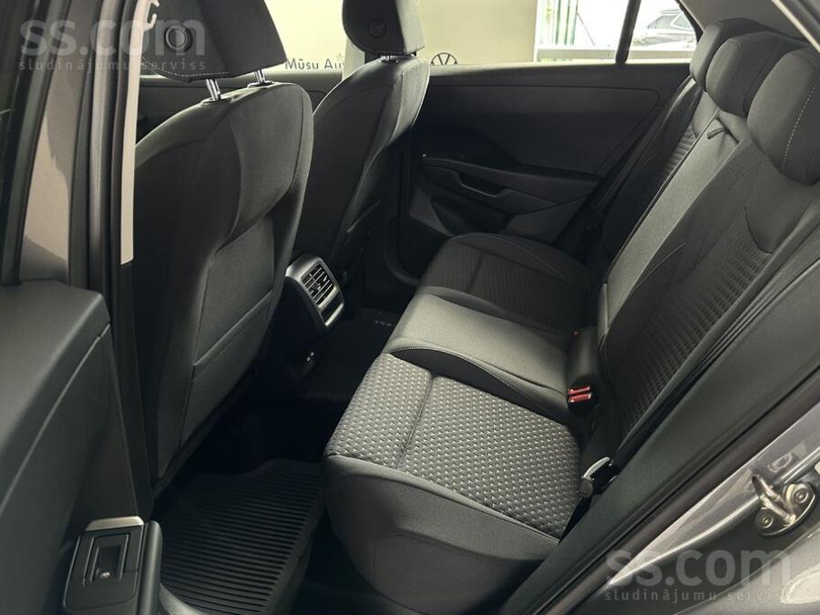 Pelēks Volkswagen T-Roc 2026 Valmiera, ar dzinēja tilpumu 1.50 L un nobraukumu 10 tūkst. km par 28800 €, foto 11 vietnē AUTOMOTO.COM.LV