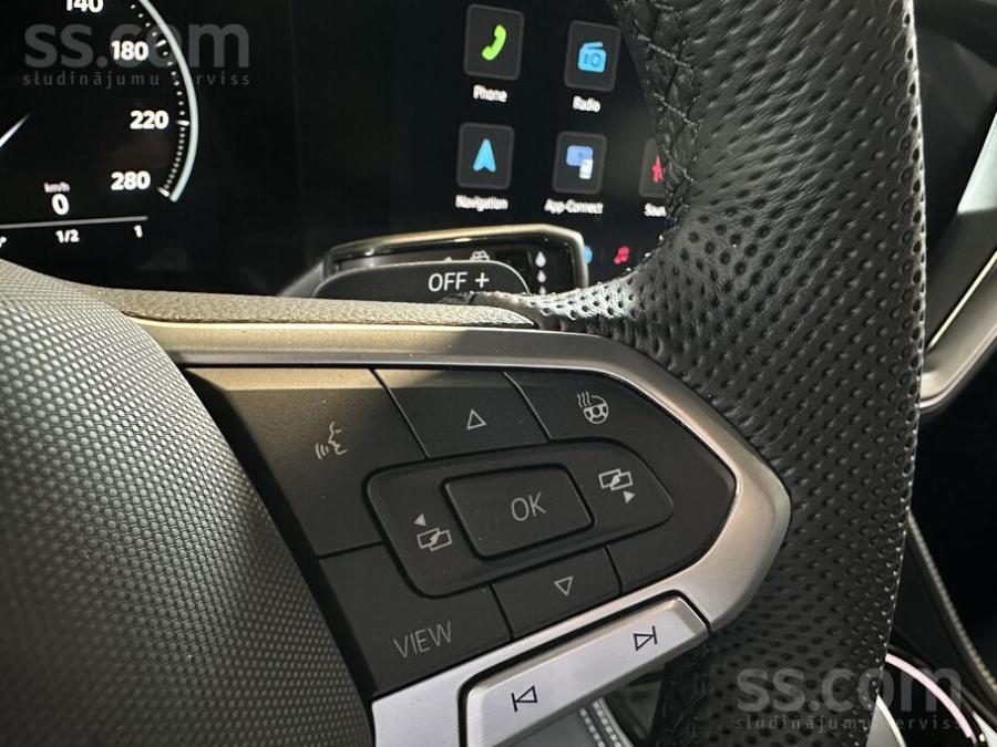 Pelēks Volkswagen T-Roc 2026 Valmiera, ar dzinēja tilpumu 1.50 L un nobraukumu 10 tūkst. km par 28800 €, foto 13 vietnē AUTOMOTO.COM.LV