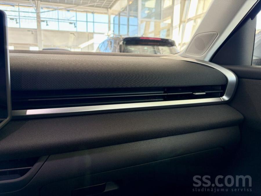 Pelēks Volkswagen T-Roc 2026 Valmiera, ar dzinēja tilpumu 1.50 L un nobraukumu 10 tūkst. km par 28800 €, foto 22 vietnē AUTOMOTO.COM.LV
