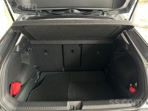Pelēks Volkswagen T-Roc 2026 Valmiera, ar dzinēja tilpumu 1.50 L un nobraukumu 10 tūkst. km par 28800 €, foto 23 vietnē AUTOMOTO.COM.LV