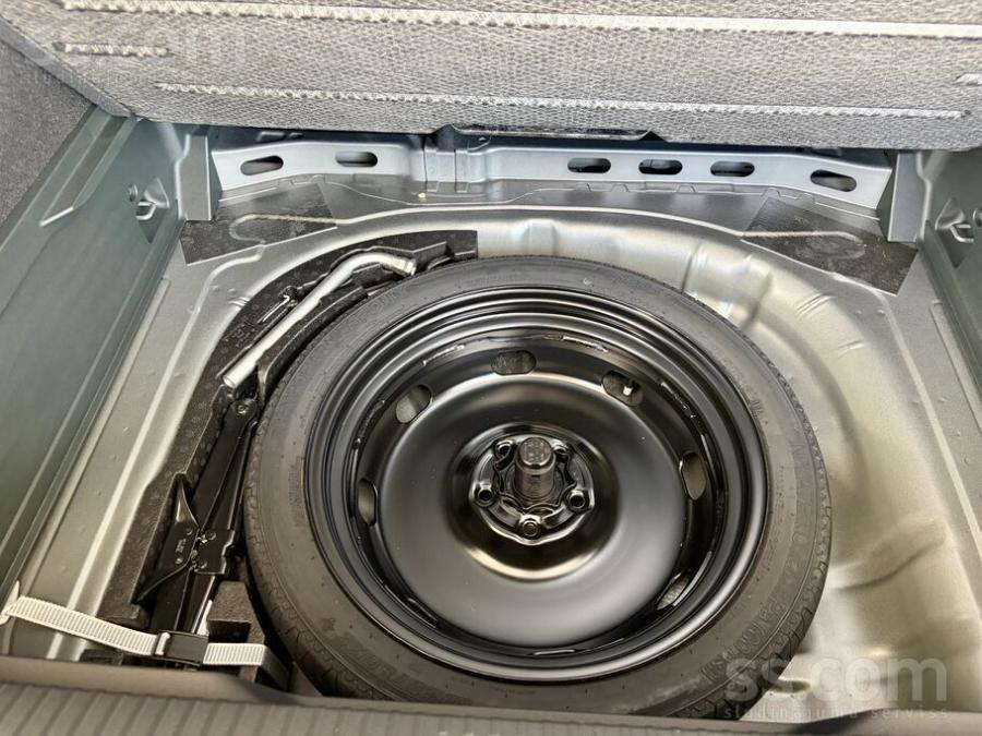 Pelēks Volkswagen T-Roc 2026 Valmiera, ar dzinēja tilpumu 1.50 L un nobraukumu 10 tūkst. km par 28800 €, foto 24 vietnē AUTOMOTO.COM.LV