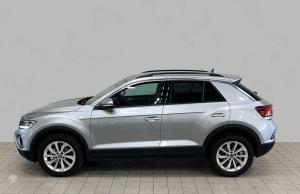Pelēks Volkswagen T-Roc 2026 Kauņa, ar dzinēja tilpumu 1.50 L un nobraukumu 4 tūkst. km par 27800 €, foto 3 vietnē AUTOMOTO.COM.LV
