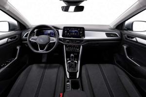Pelēks Volkswagen T-Roc 2026 Kauņa, ar dzinēja tilpumu 1.50 L un nobraukumu 4 tūkst. km par 27800 €, foto 6 vietnē AUTOMOTO.COM.LV