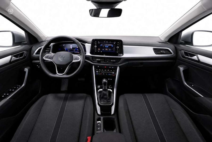Pelēks Volkswagen T-Roc 2026 Kauņa, ar dzinēja tilpumu 1.50 L un nobraukumu 4 tūkst. km par 27800 €, foto 6 vietnē AUTOMOTO.COM.LV
