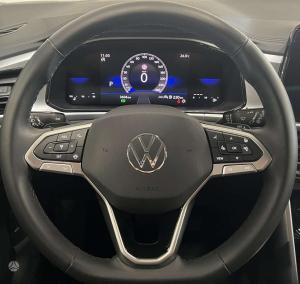 Pelēks Volkswagen T-Roc 2026 Kauņa, ar dzinēja tilpumu 1.50 L un nobraukumu 4 tūkst. km par 27800 €, foto 10 vietnē AUTOMOTO.COM.LV