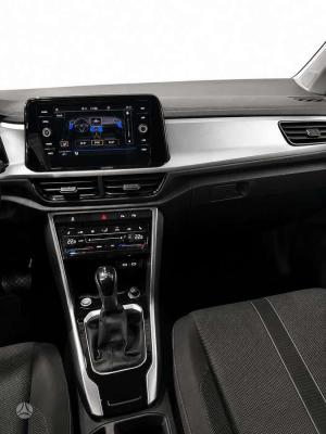 Pelēks Volkswagen T-Roc 2026 Kauņa, ar dzinēja tilpumu 1.50 L un nobraukumu 4 tūkst. km par 27800 €, foto 12 vietnē AUTOMOTO.COM.LV