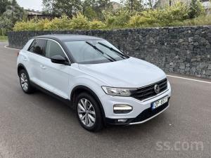 Grey Volkswagen T-Roc 2020 in Rezekne, with an engine capacity of 1.60 L and mileage of 185 thousand km for 12500 €, photo 4 on AUTOMOTO.COM.LV