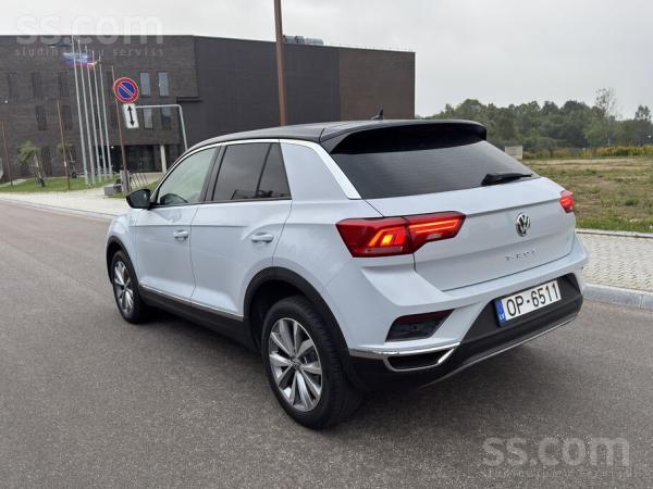 Grey Volkswagen T-Roc 2020 in Rezekne, with an engine capacity of 1.60 L and mileage of 185 thousand km for 12500 €, photo 5 on AUTOMOTO.COM.LV