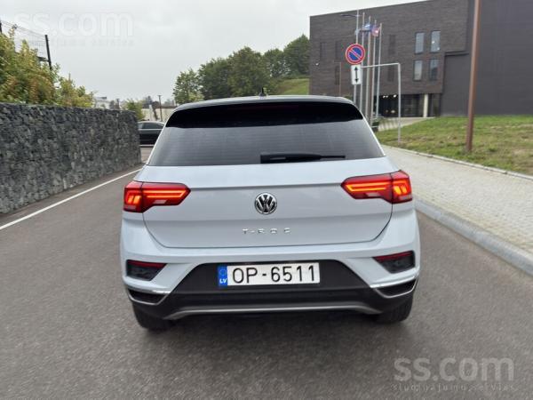 Grey Volkswagen T-Roc 2020 in Rezekne, with an engine capacity of 1.60 L and mileage of 185 thousand km for 12500 €, photo 6 on AUTOMOTO.COM.LV