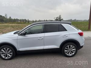 Grey Volkswagen T-Roc 2020 in Rezekne, with an engine capacity of 1.60 L and mileage of 185 thousand km for 12500 €, photo 14 on AUTOMOTO.COM.LV