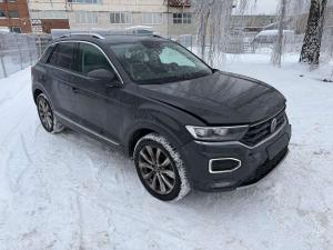Pelēks Volkswagen T-Roc 2021 Kauņa, ar dzinēja tilpumu 1.50 L un nobraukumu 120 tūkst. km par 12300 €, foto 3 vietnē AUTOMOTO.COM.LV