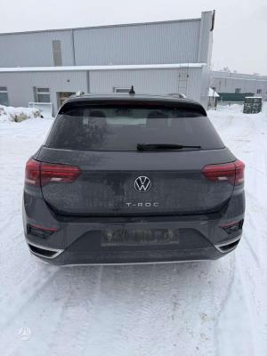 Pelēks Volkswagen T-Roc 2021 Kauņa, ar dzinēja tilpumu 1.50 L un nobraukumu 120 tūkst. km par 12300 €, foto 6 vietnē AUTOMOTO.COM.LV