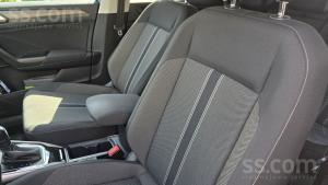 Pelēks Volkswagen T-Roc 2021 Rīga, ar dzinēja tilpumu 1.50 L un nobraukumu 30 tūkst. km par 19500 €, foto 10 vietnē AUTOMOTO.COM.LV