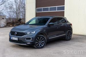 Grey Volkswagen T-Roc 2021 in Talsi, with an engine capacity of 2.00 L and mileage of 42 thousand km for 25200 €, photo  on AUTOMOTO.COM.LV