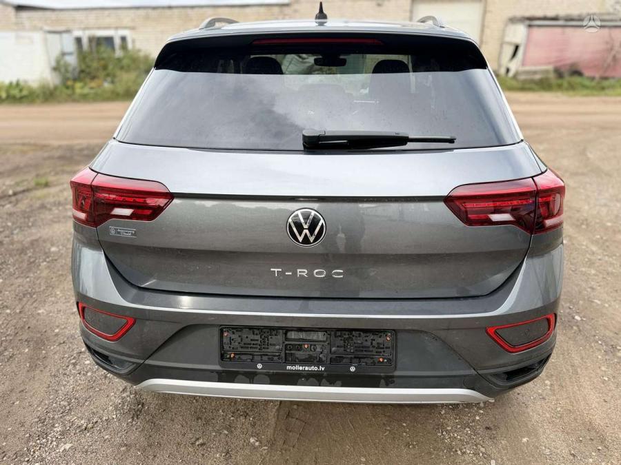 Grey Volkswagen T-Roc 2025 in Kaunas, with an engine capacity of 1.50 L and mileage of 28 thousand km for 14150 €, photo 10 on AUTOMOTO.COM.LV