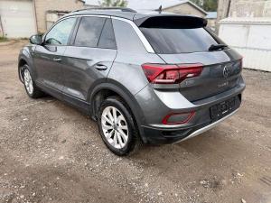Grey Volkswagen T-Roc 2025 in Kaunas, with an engine capacity of 1.50 L and mileage of 28 thousand km for 14150 €, photo 11 on AUTOMOTO.COM.LV