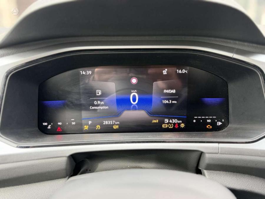 Grey Volkswagen T-Roc 2025 in Kaunas, with an engine capacity of 1.50 L and mileage of 28 thousand km for 14150 €, photo 12 on AUTOMOTO.COM.LV