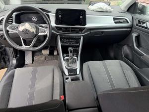 Grey Volkswagen T-Roc 2025 in Kaunas, with an engine capacity of 1.50 L and mileage of 28 thousand km for 14150 €, photo 17 on AUTOMOTO.COM.LV