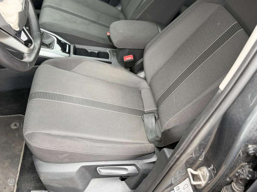 Grey Volkswagen T-Roc 2025 in Kaunas, with an engine capacity of 1.50 L and mileage of 28 thousand km for 14150 €, photo 18 on AUTOMOTO.COM.LV