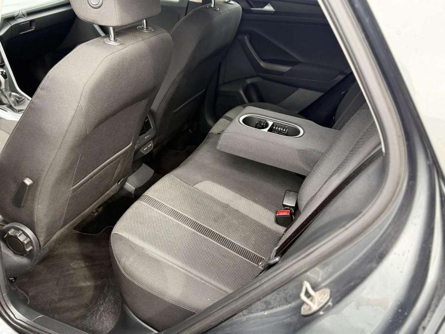 Grey Volkswagen T-Roc 2025 in Kaunas, with an engine capacity of 1.50 L and mileage of 28 thousand km for 14150 €, photo 19 on AUTOMOTO.COM.LV