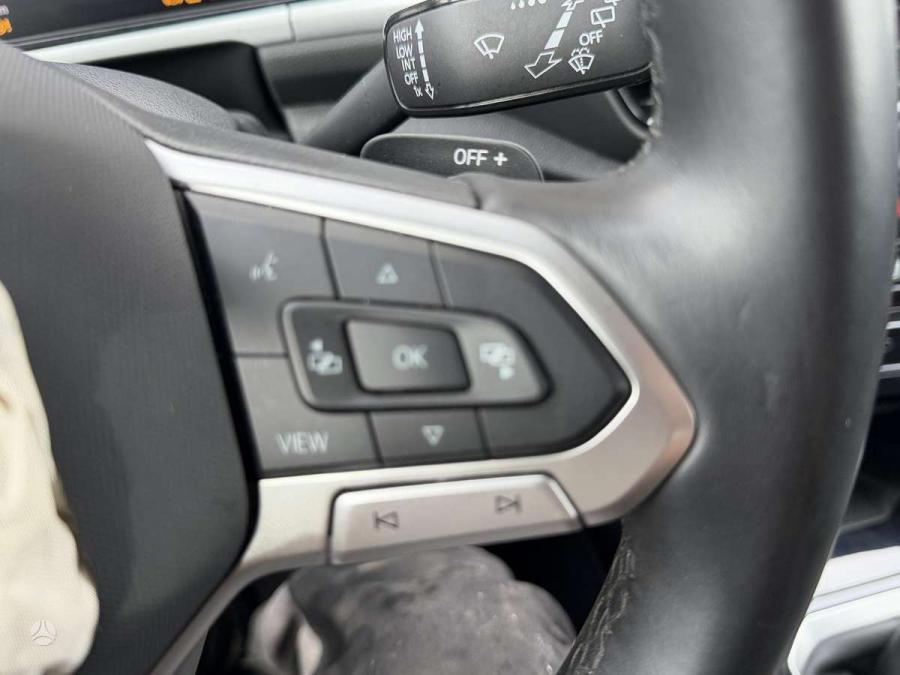 Grey Volkswagen T-Roc 2025 in Kaunas, with an engine capacity of 1.50 L and mileage of 28 thousand km for 14150 €, photo 21 on AUTOMOTO.COM.LV